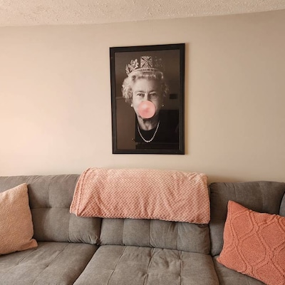 Queen Elizabeth II Print, Queen Elizabeth Wink,bubblegum Art,eclectic ...