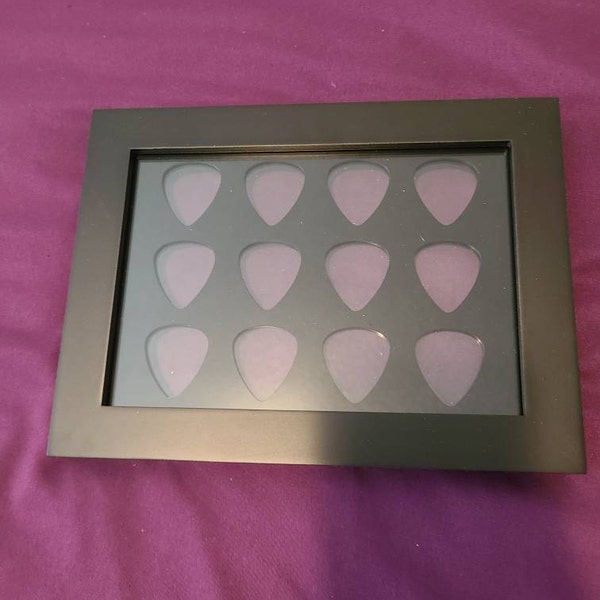 5" X 7" Guitar Pick Display - Horizontal Frame - Holds 12 Guitar Picks ...