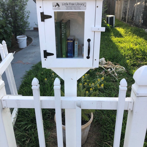 LITTLE FREE LIBRARY® Mini Kit With Official Charter Sign & World Map ...