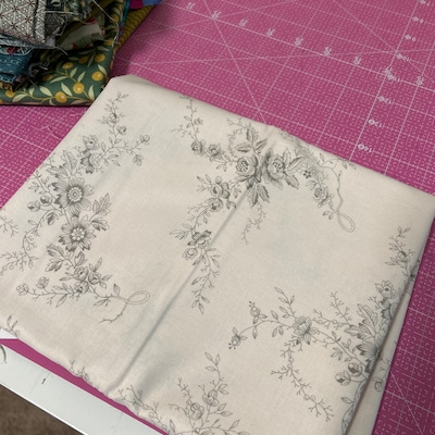 Super Bloom Fabric 5 YARDS Antique Design Leaves off White Cream Blue ...