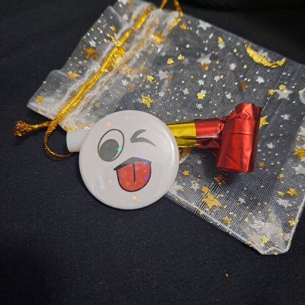 Regretevator Roblox Squeezy Squishy Balls Red Teddy 1.5" Pin Buttons ...