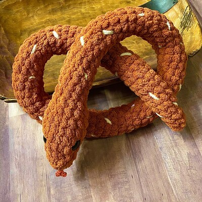 Pretzel Snake Crochet Pattern - Etsy