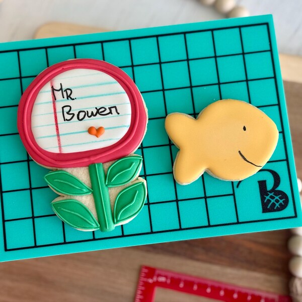 Graduation Cap & Gown Cookie Cutter Set #2 (arms Connected) - Etsy