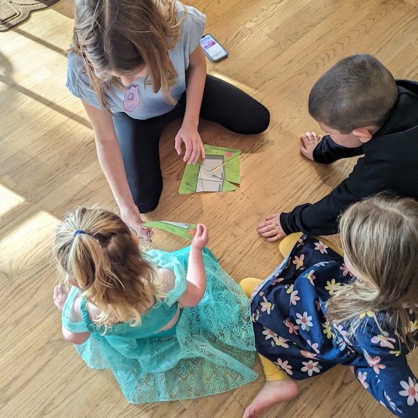 Christmas Scavenger Hunt. Elf Treasure Hunt Game. Over 24 Individual ...