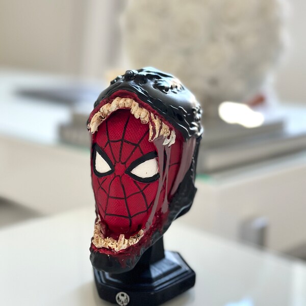 Spiderman/venom Head Bust With Stand, Marvel Spiderman Fan Art Decor ...
