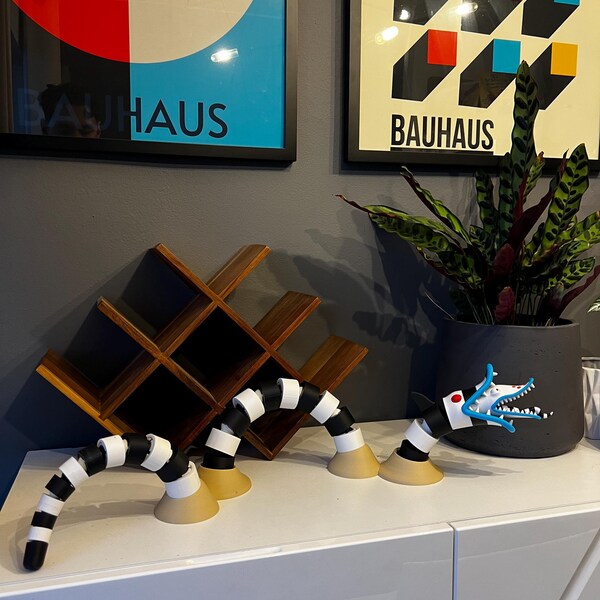 Ray, the Articulating Manta Ray Chain Mail Style Swimming Figurine - Etsy