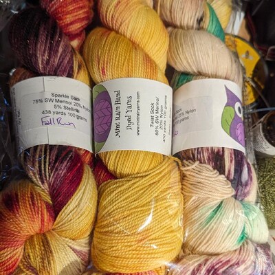 Hocus Pocus Hand Dyed Yarn - Etsy