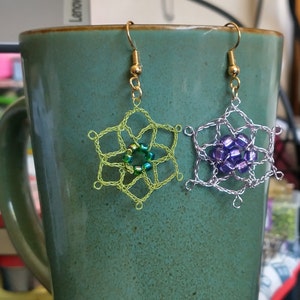 Wire Lacework Lenka's Introduction to Bobbin Lace in Wire: Step-by-step ...