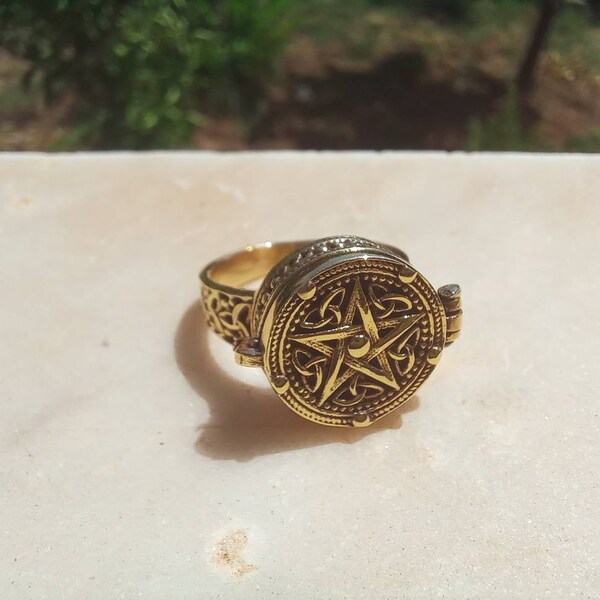 Ancient Ring , Gold Scarab Ring ,beetle Ring ,ancient Egypt, Brass Ring ...