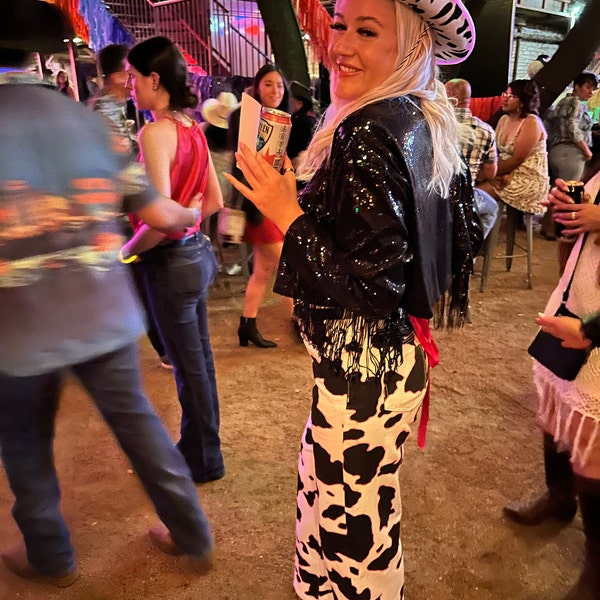 Custom Cowboy Hat W/ 2 Colors, Cowgirl Hat. Perfect Cowgirl Outfit ...