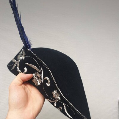 Custom Embroidered Short Half Cape/ Fencing Cape, Made to Order - Etsy