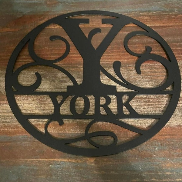 Round Personalized Metal Monogram Sign. Wedding Gift. Family Name Sign ...