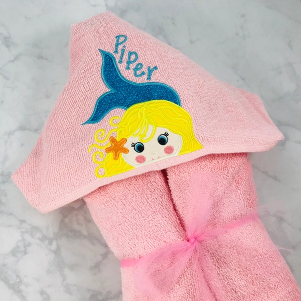 Mermaid Peeker Hooded Towel in the Hoop Mermaid Peeker Applique Digital ...