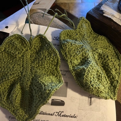 Crochet Polka Dot Begonia Plant Pattern Photo Tutorial Crochet Plant ...