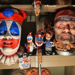 Alien Movie Xenomorph Chest Popper Inspired Bloody Wine Topper | Etsy