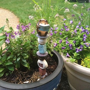 Honey Bee Garden Totem - Etsy