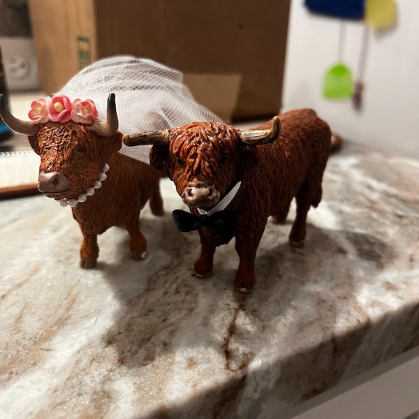 Highland Cow-bull-wedding-cake Topper-bride-groom-farm-farmhouse-animal ...