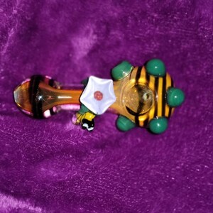 Flower Glass Pipe Girly Bee Pipes Beautiful Girly Pipe - Etsy