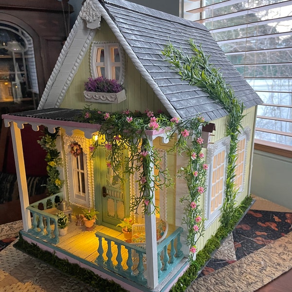 Dollhouse 1:24 Custom-made Dollhouse. This Little Dollhouse Measures 16 ...