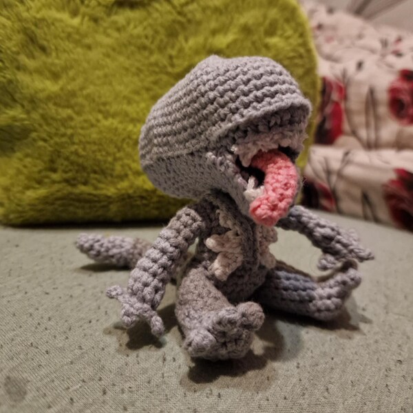 Crochet PATTERN Lil'xeno | Cute and Little Scary Amigurumi Alien From ...