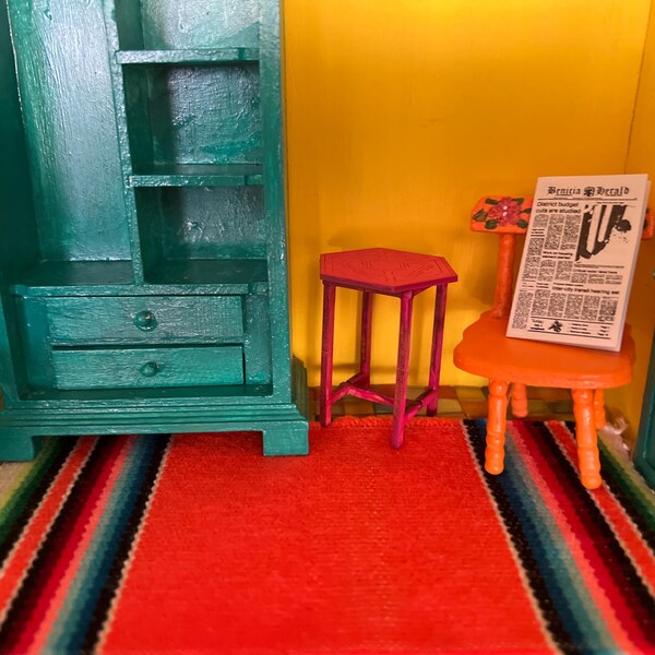 Round Miniature Dining Table, Mahogany. - Etsy