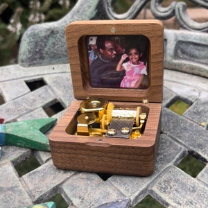 Custom Melody Music Box / Personalized Music Box With a Custom - Etsy