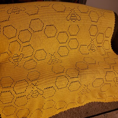 Filet Crochet Blanket Pattern Bee Blanket Crochet Pattern Filet Blanket ...
