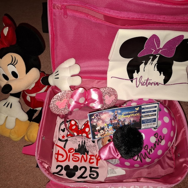 Emily Long Tail Font: Elegant Handwritten Font (OTF/TTF) - Etsy