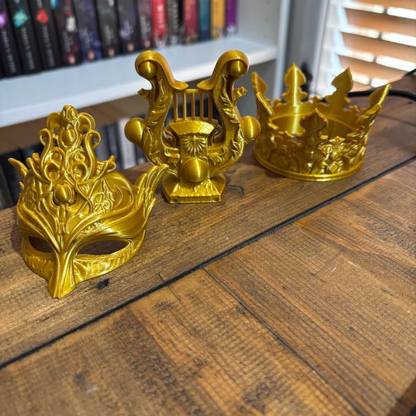 Golden Fae Trove Bookshelf Decor - Golden Harp, Mask, and Crown - Dread ...