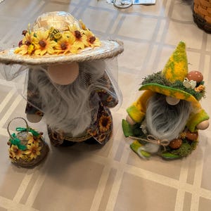 Halloween Gnome: Spider Keeper Phyllis - Orange & Black Decor - Etsy