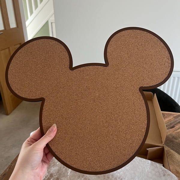 Disney’s Mickey Mouse , Minnie Mouse Pin Board, Disney Pin Trading ...