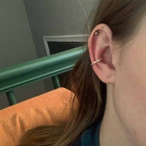 ASTM F136 Titanium Gem and Smooth Crossover Conch Clicker - Etsy