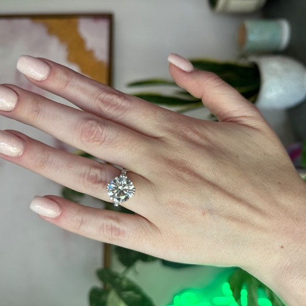 Oval 2.30tcw Lab Grown Diamond, EF Color, VS Clarity, Three Stone ...