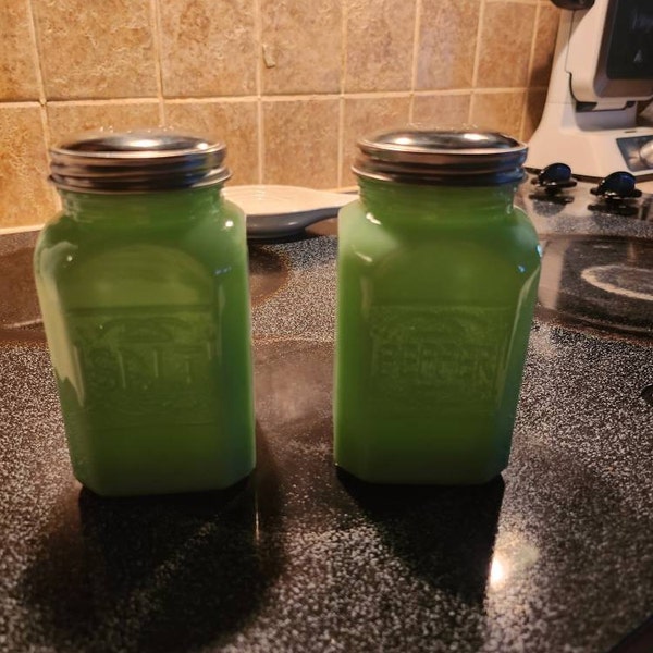 Jadeite Green Glass Salt & Pepper Shaker Set, LRG - Depression Style ...