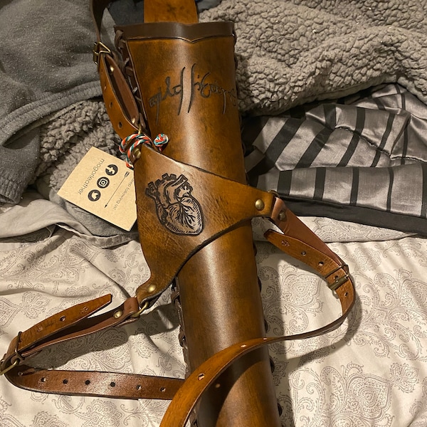 Leather Back Arrow Quiver: Medieval Orc Style, 3-point Straps - Etsy