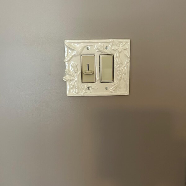 Frogs Ceramic Art Sculpted Tile in Rainforest Green Glaze -6 Inches X 6 ...