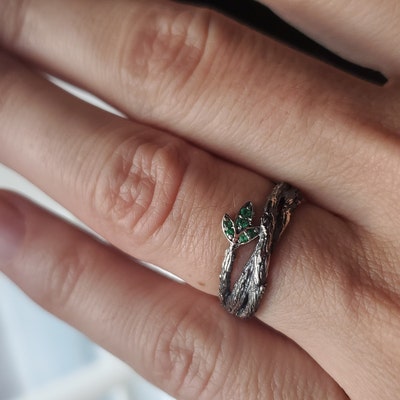 Twisted Branch Small Ring With Emerald, Branch and Leaves Ring, Tree ...