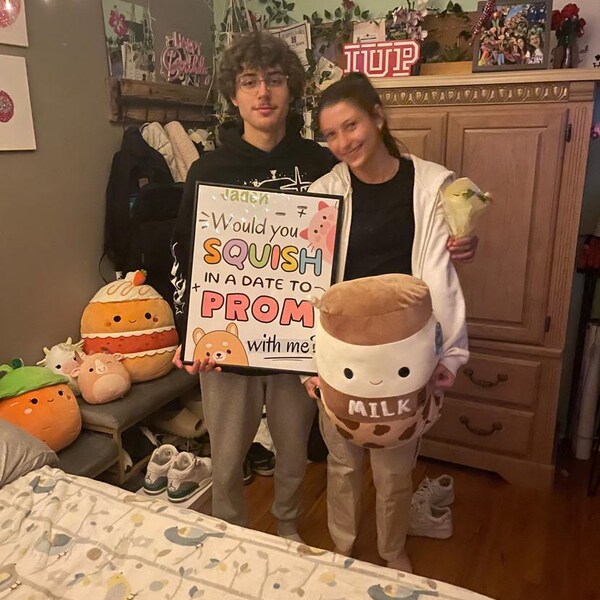 Printable Kitty Homecoming Proposal Sign | Hello, I'd Be Kitting If I ...