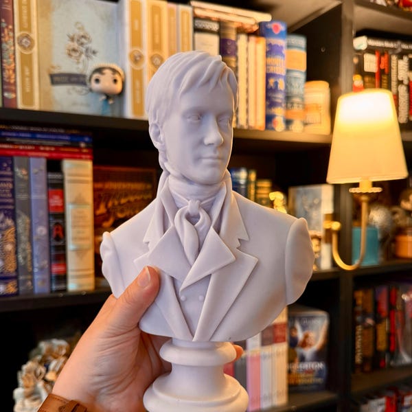 Mr. Darcy & Elizabeth Bennet Bust Statue, 25cm / 10 Inch - Pride and ...