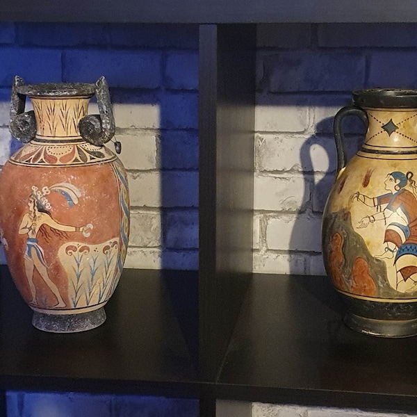 Prince of Lilies Minoan Fresco Painting Knossos Vase Ancient Greek ...