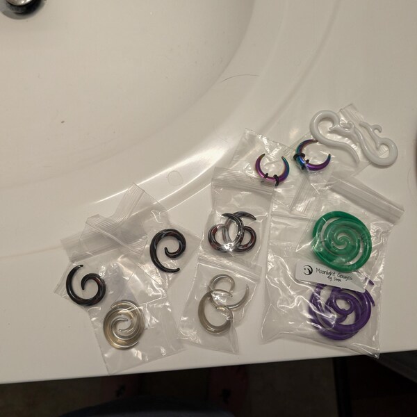 8 Pairs Steel Pinchers 0g-14g Pinchers Horseshoes Talons Tapers ...