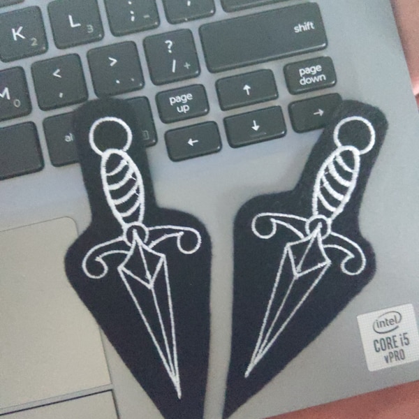 Cute but Deadly! Dagger Patches. Tattoo Style Embroidered Felt Patches ...