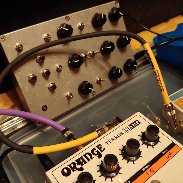 4 Oscillator Patchable Crackle Box + External Input / Noise Synth Patch ...