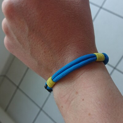 Thin Skydiving Royal Blue Bracelet Made of Paracord and Carabine for ...