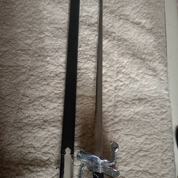 Chronicles of Narnia Sword , Rhindon Sword of Peter Perentie , Peter ...