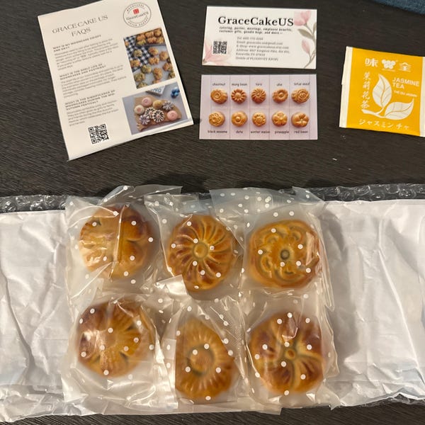 Traditional Mooncake Gift Box, Chinese New Year, Spring Festival, Mid ...