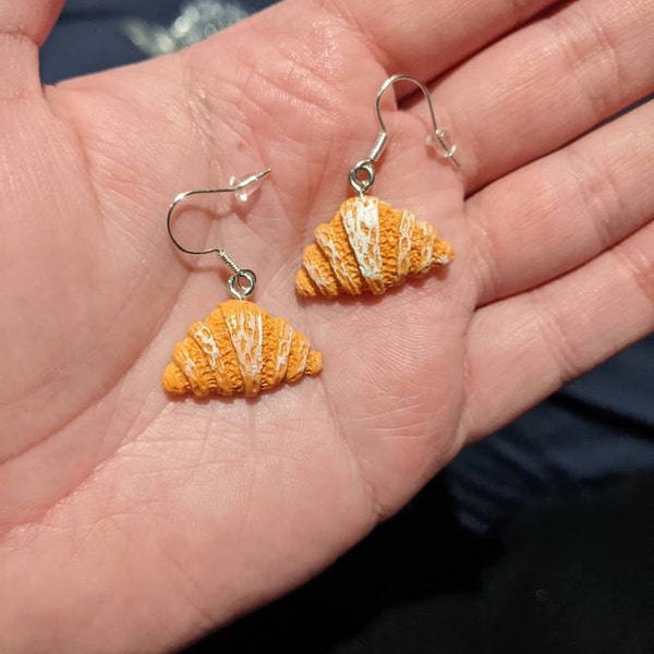 Light Bulb Dangle Earrings, Fun Funky, Dangle, Dangler Retro Earrings ...