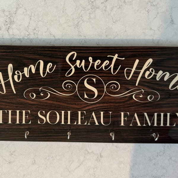 Personalized Key Holder for Wall - Custom Key Hanger With Family Name ...