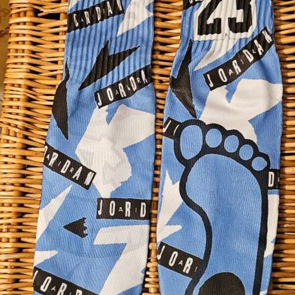 PIZZA PLANET SOCKS - Etsy