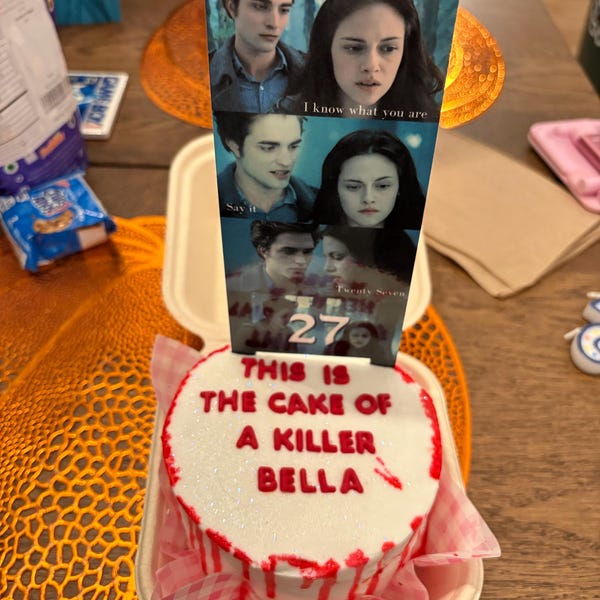 Twilight Cake Topper, Bookish, Twilight Saga, Custom Cake Top, Team ...